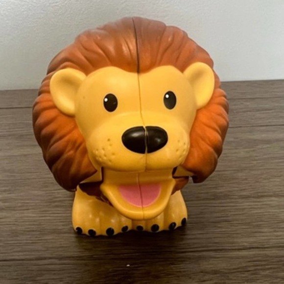 Fisher-Price | Toys | Fischer Price Roaring Lion With Moveable Legs ...